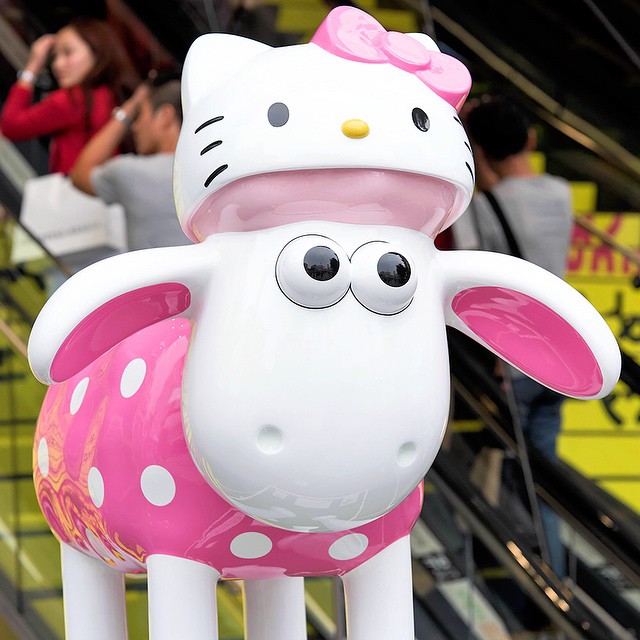 @Tokyo Fashion: Shaun the Sheep x Hello Kitty on the street in Harajuku ...