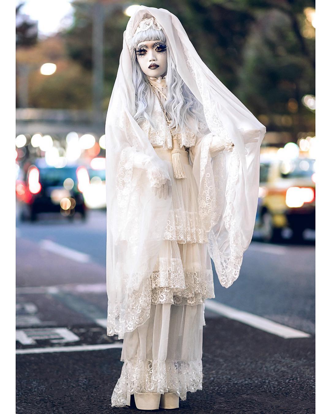 @Tokyo Fashion: Japanese shironuri artist Minori (@minori00mon) on the ...