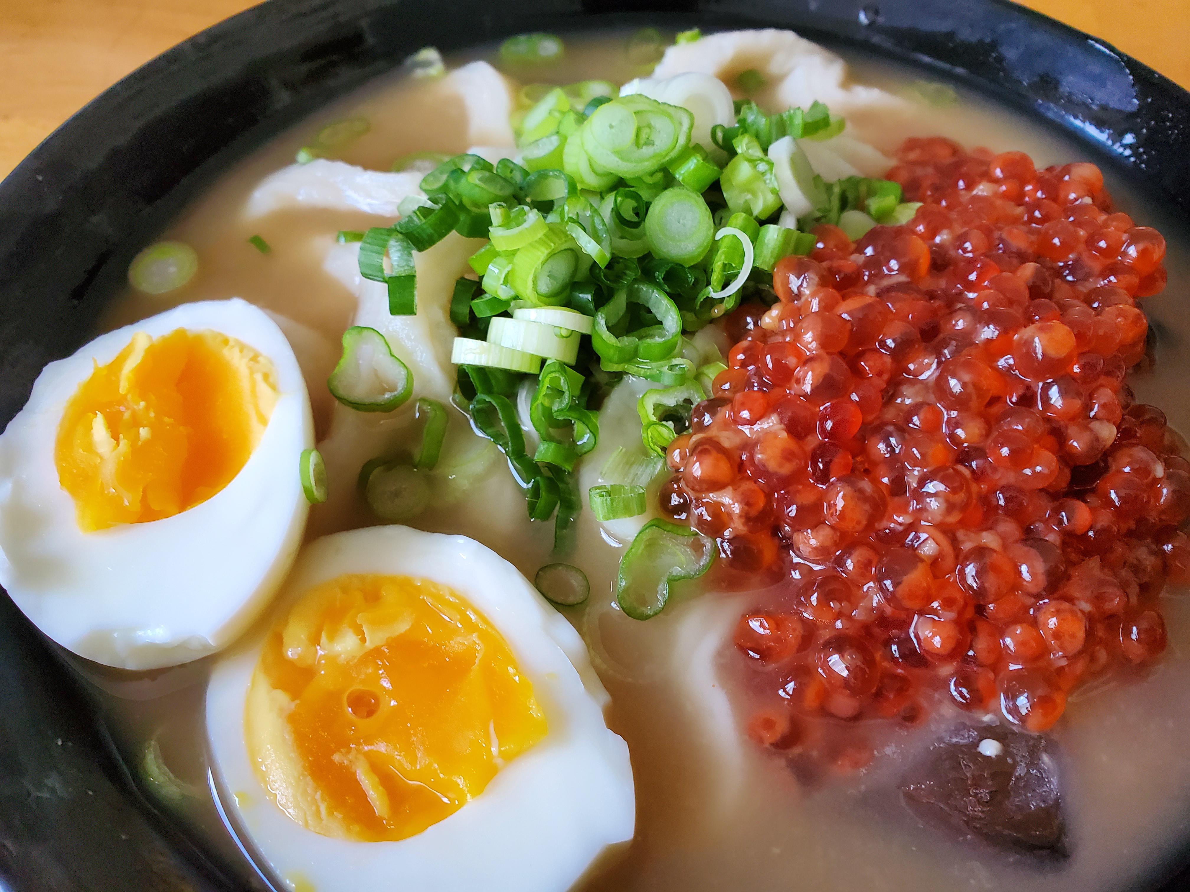 Homemade udon and cured ikura in cold sake kasu soup - Alo Japan