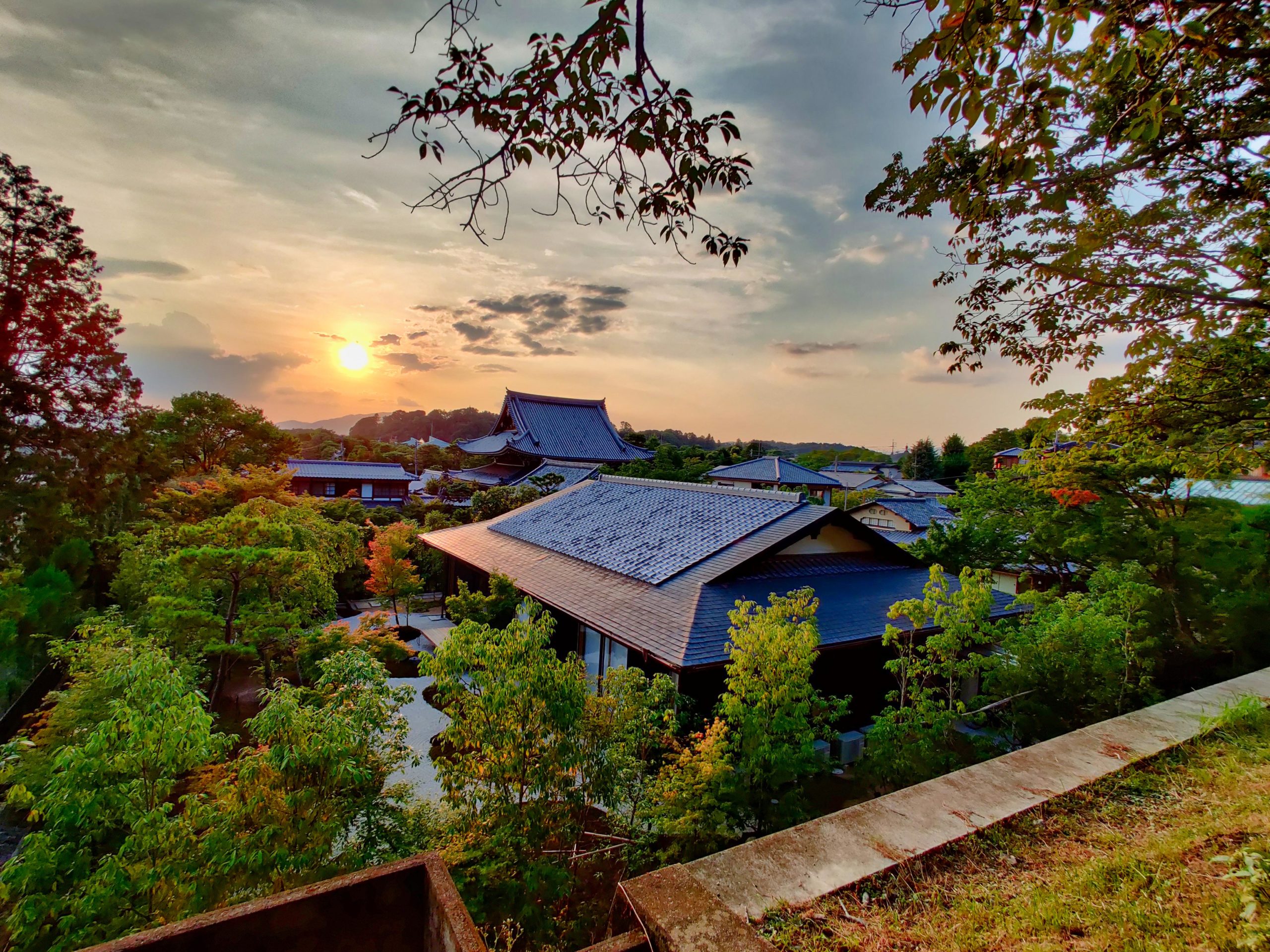 Kyoto at sunset - Alo Japan