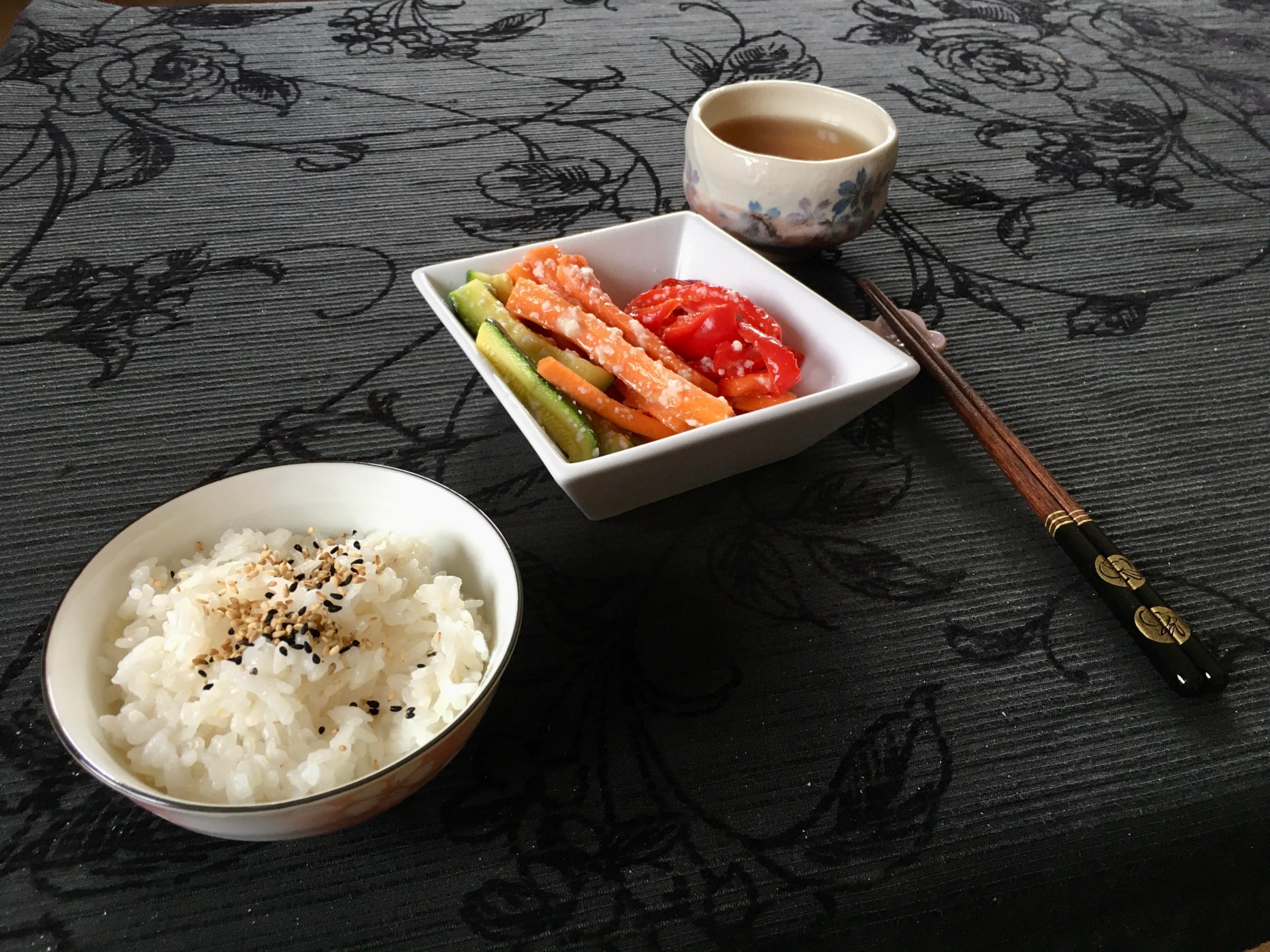 Itadakimasu!Koji fermented veggies,rice and sakura black tea - Alo Japan