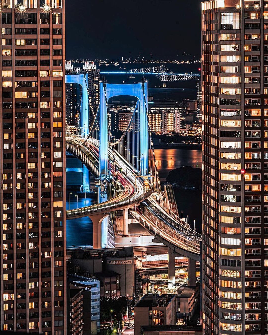 Visit Japan: The Rainbow Bridge is a symbol of Tokyo and also a famous ...