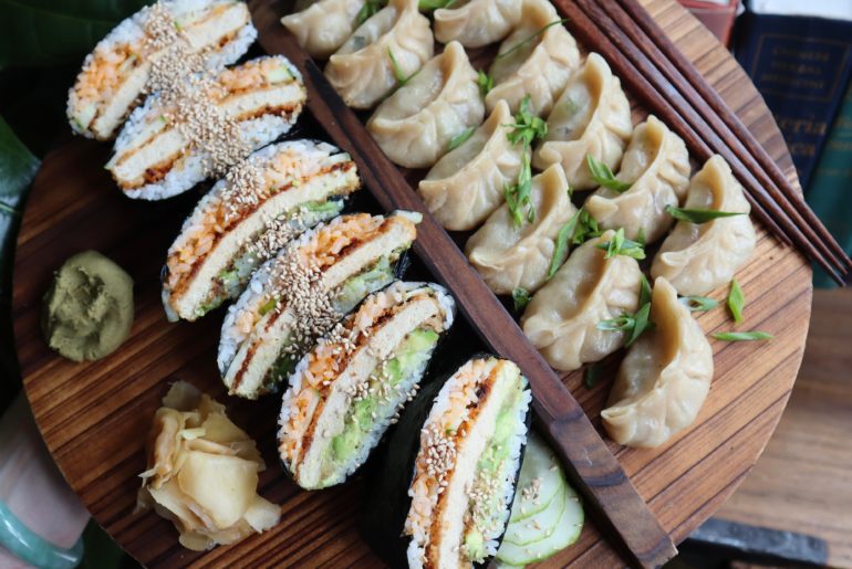 Toden-Arakawa Line, the sole survivor of Tokyo's once-extensive Tokyo ...