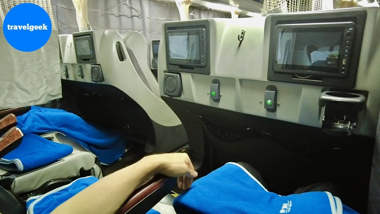 10-Hour Travel on Japan's $30 Overnight Bus | Kobe, Osaka to Tokyo ...