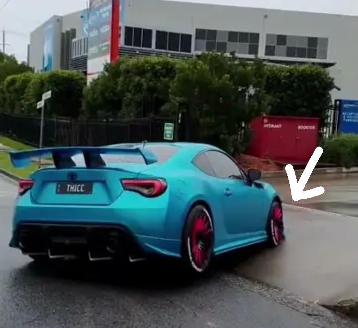 the real struggle of jdm (steep driveways) - Alo Japan All About Japan