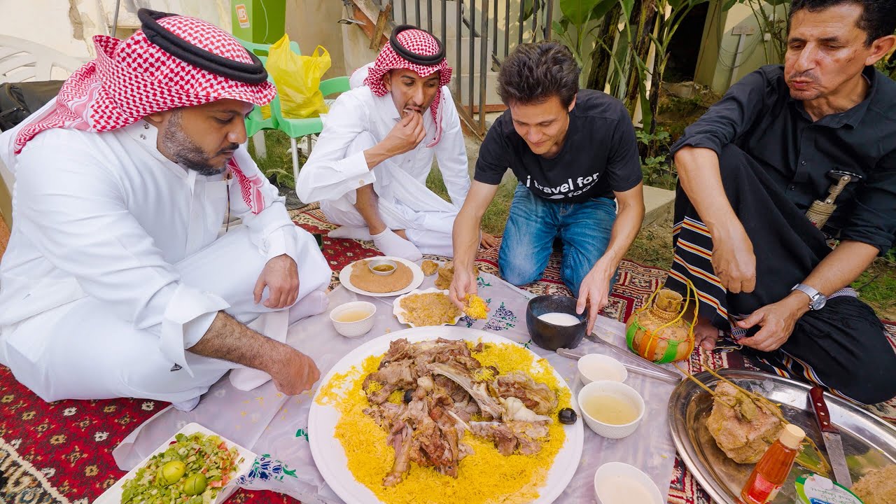 Unseen ARABIAN VILLAGE FOOD!! Whole Goat RICE PLATTER in Jazan, Saudi ...