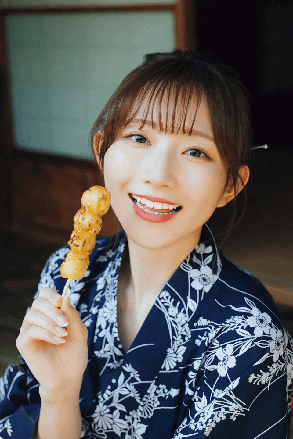 Aoyama Nagisa from「Weekly FLASH」 - Alo Japan All About Japan