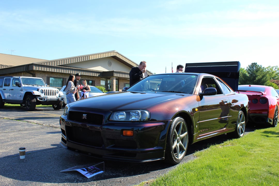 Nissan Skyline GT-R V-Spec (R34) in MNP at local Cars & Coffee - Alo ...