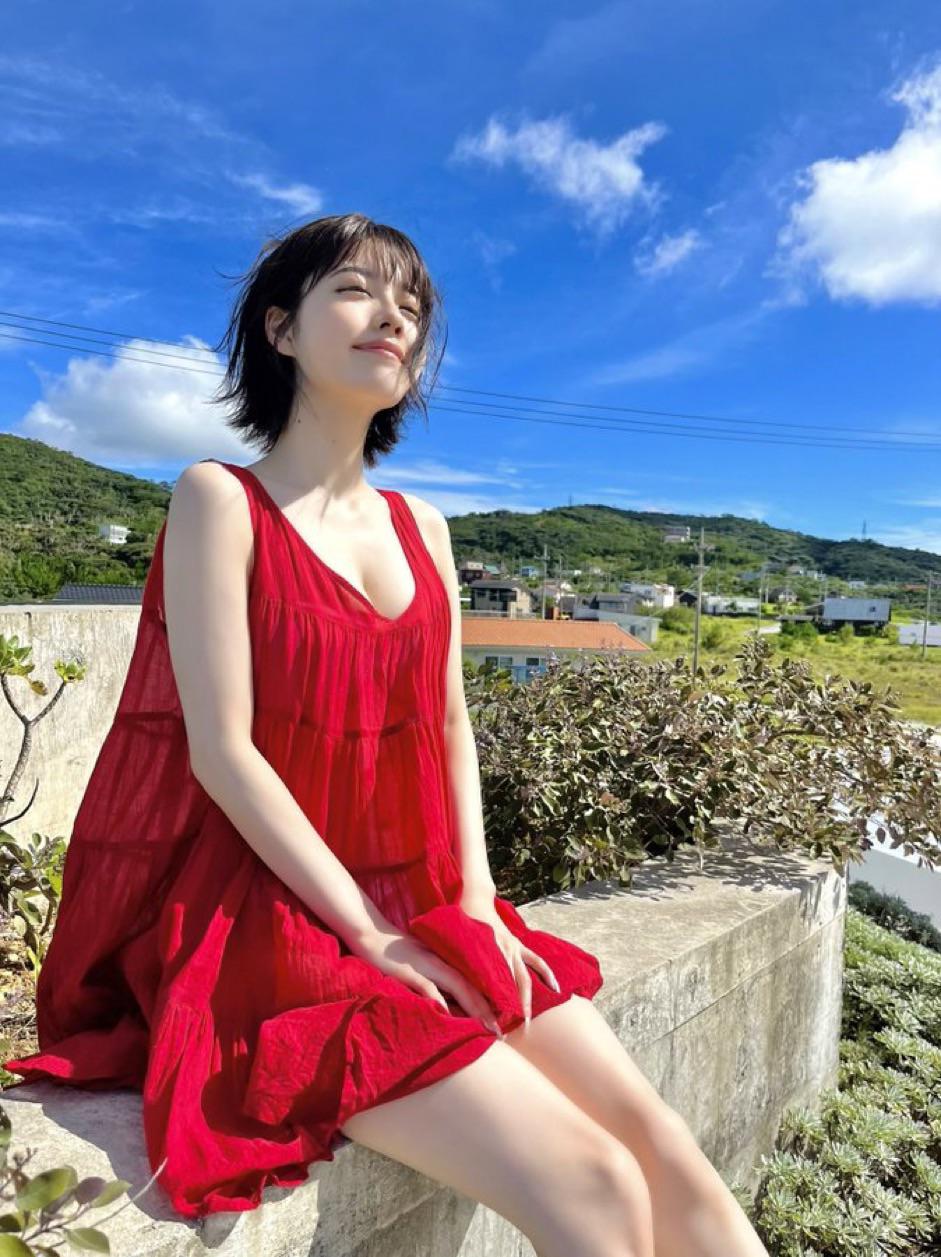 isobe karin from her 「watashi meku」photobook - Alo Japan All About Japan