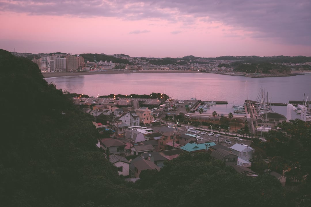 dim the lights, and feel it in my heart. (enoshima, fujisawa city) - Alo Japan All About Japan