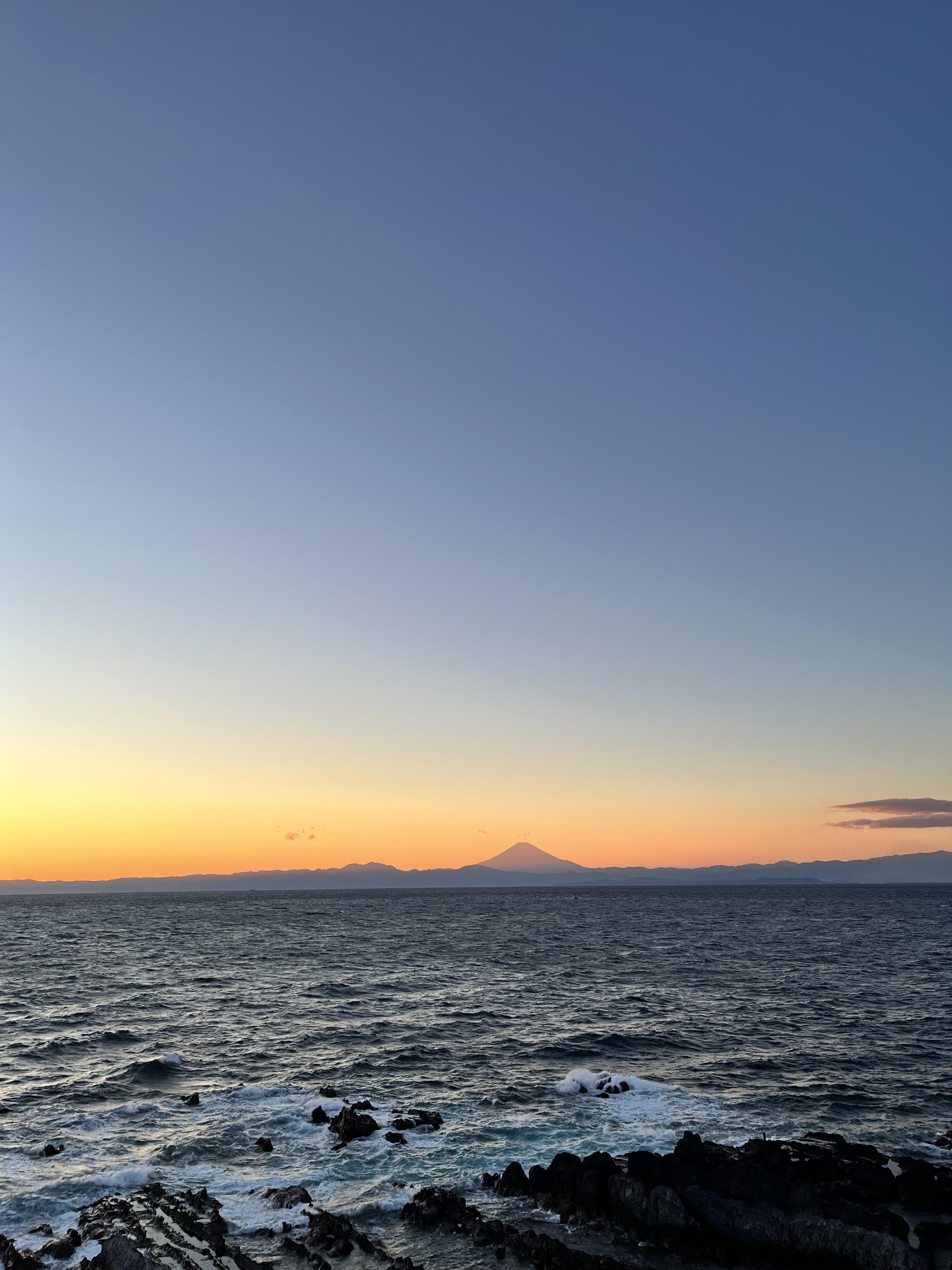 Fujisan during sunset at Arasaki Park - Alo Japan All About Japan