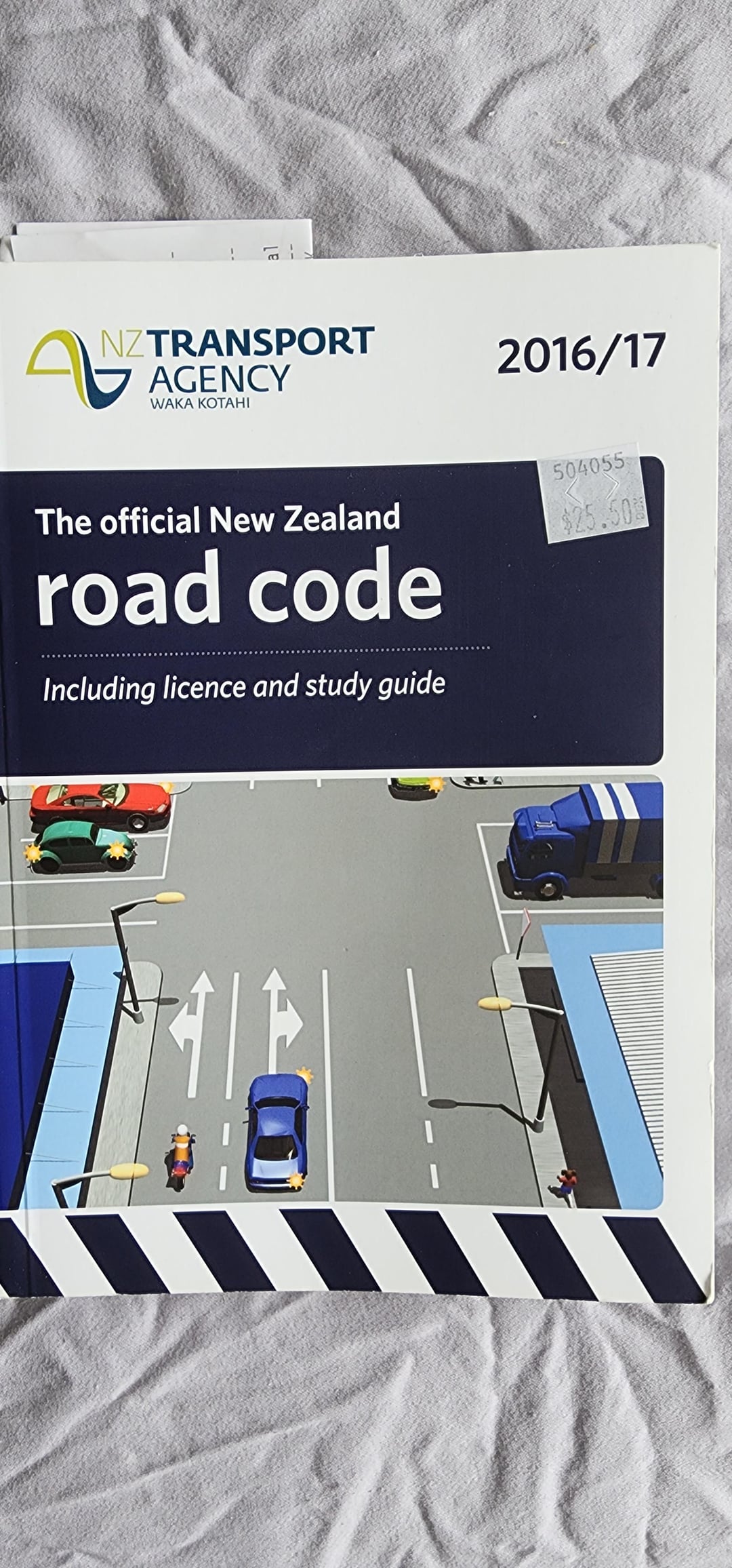 R32 Skyline is "your car" throughout the official NZ road code - Alo ...