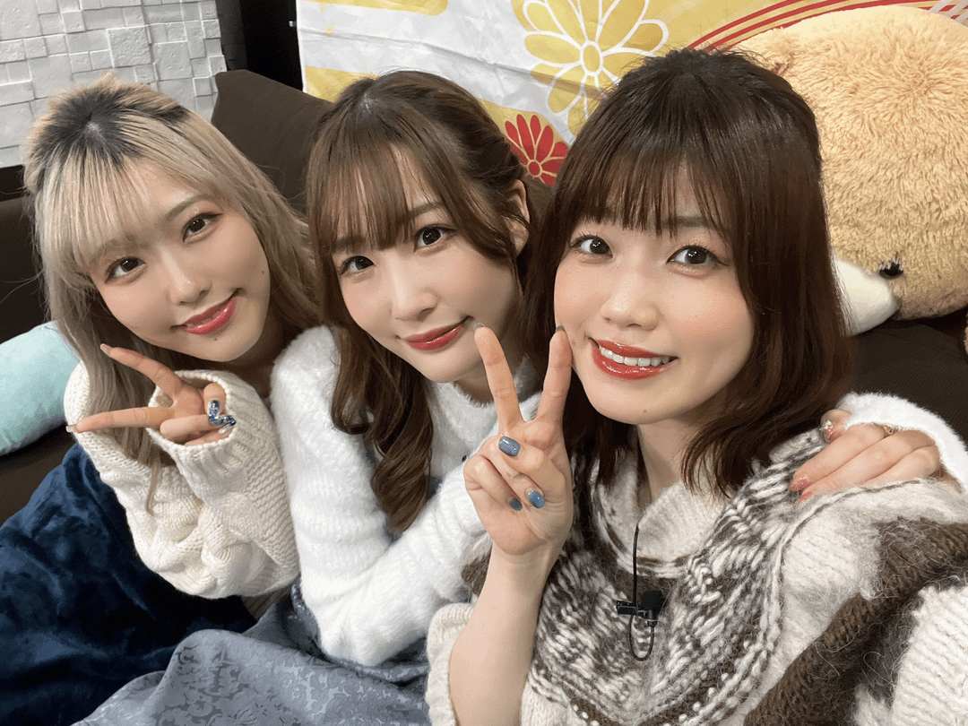 Sekine Hitomi, Yuina Mizuki, and Maekawa Ryouko from the PowaPoya × Ryouko no Jikka Collab ...