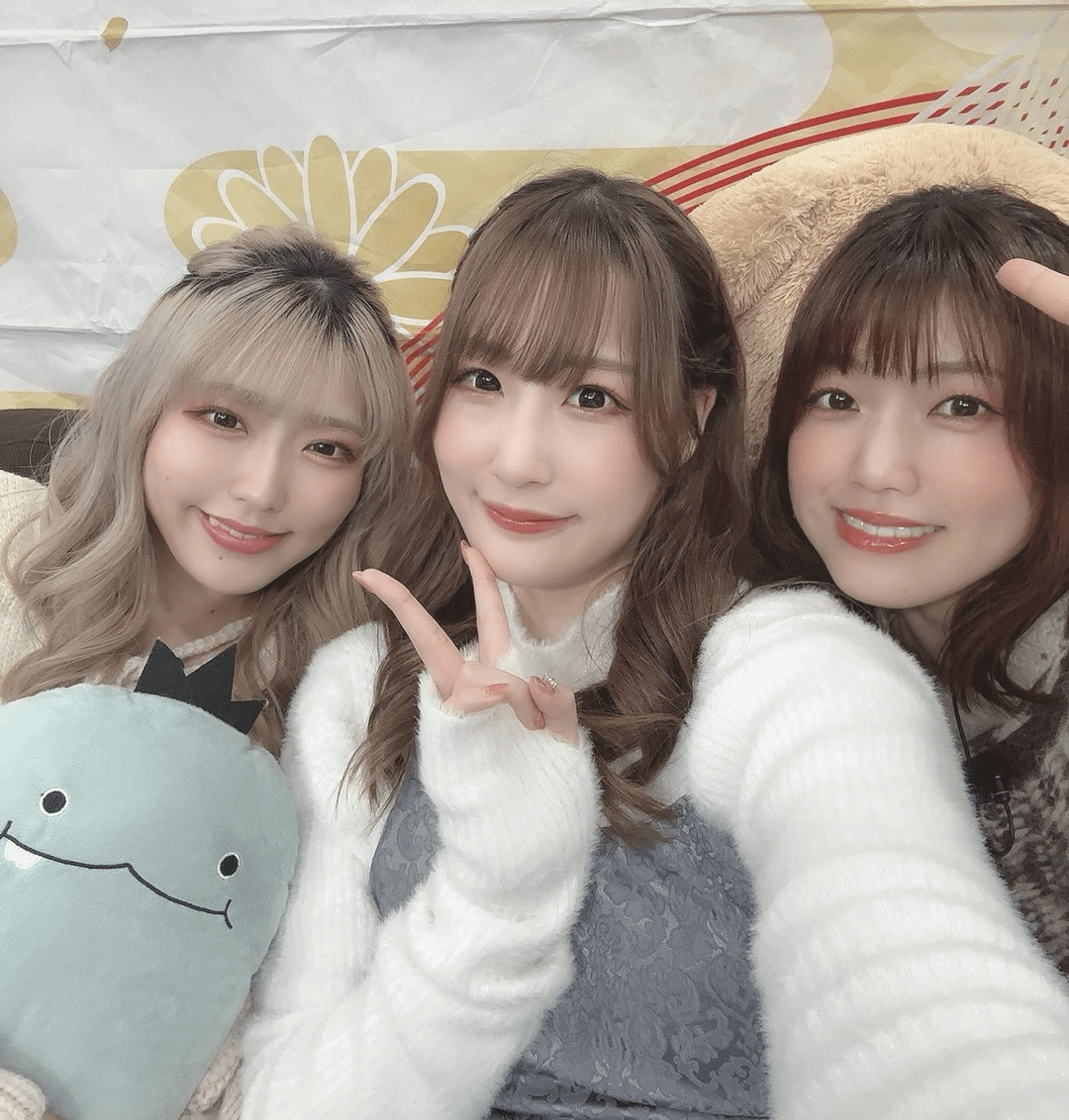 Sekine Hitomi, Yuina Mizuki, and Maekawa Ryouko from the PowaPoya × Ryouko no Jikka Collab ...