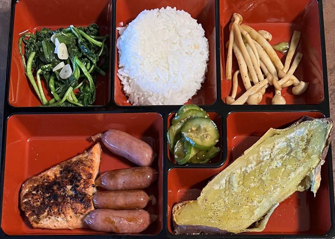 Todays breakfast bento + my other weekend bentos (see comments for my ...