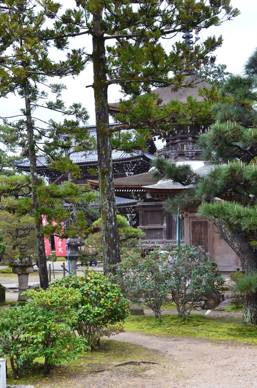 Chion-ji Temple, Monju, Japan - Alo Japan