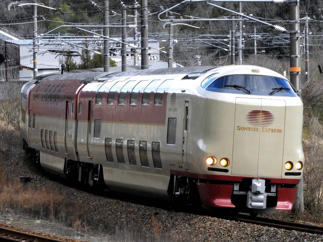 Currently, the only regularly-operated sleeper express trains in Japan ...