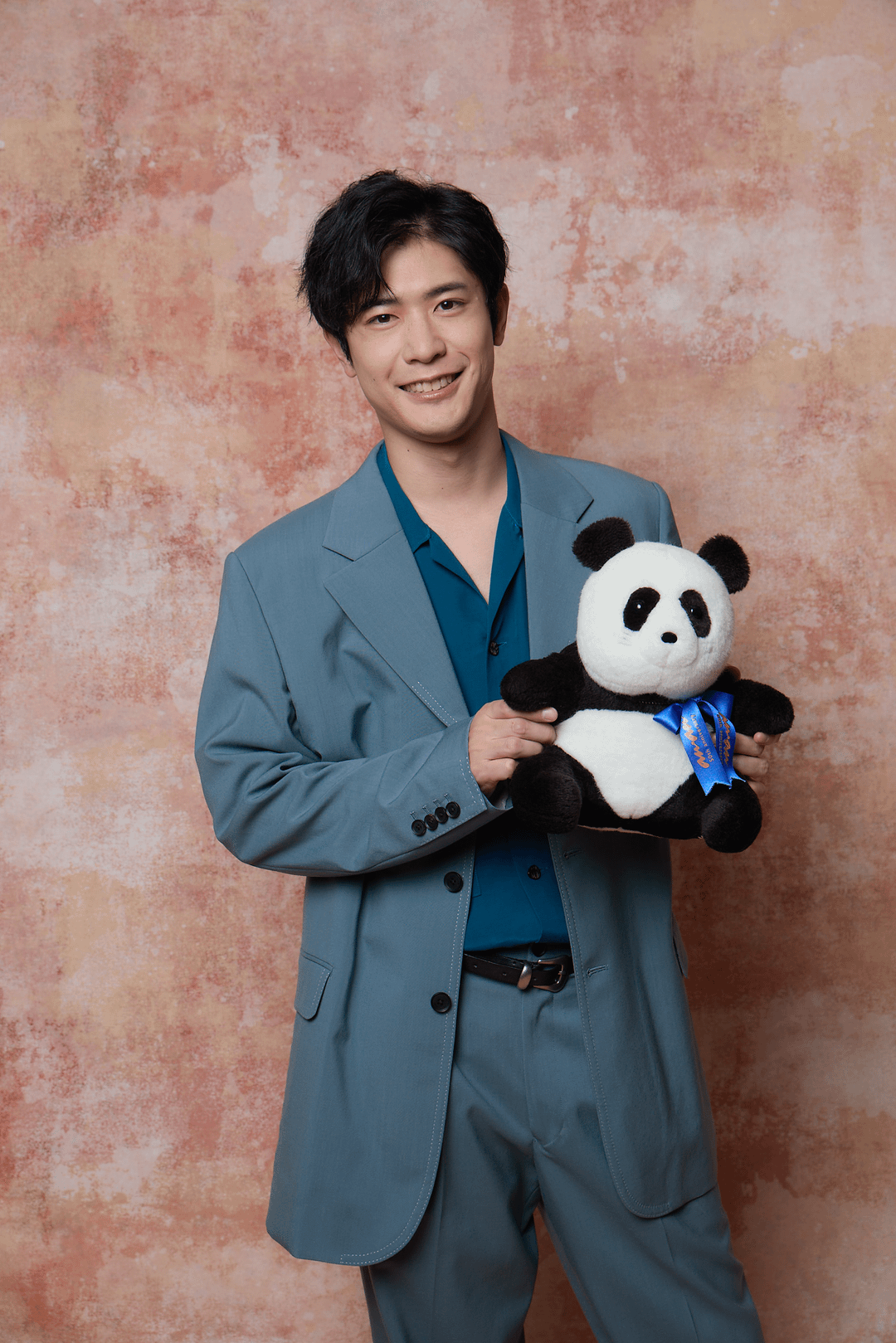 Igoma Yurie, Otsuka Takeo, Han Megumi, and Iwami Manaka from their anan Magazine Interview - Alo ...