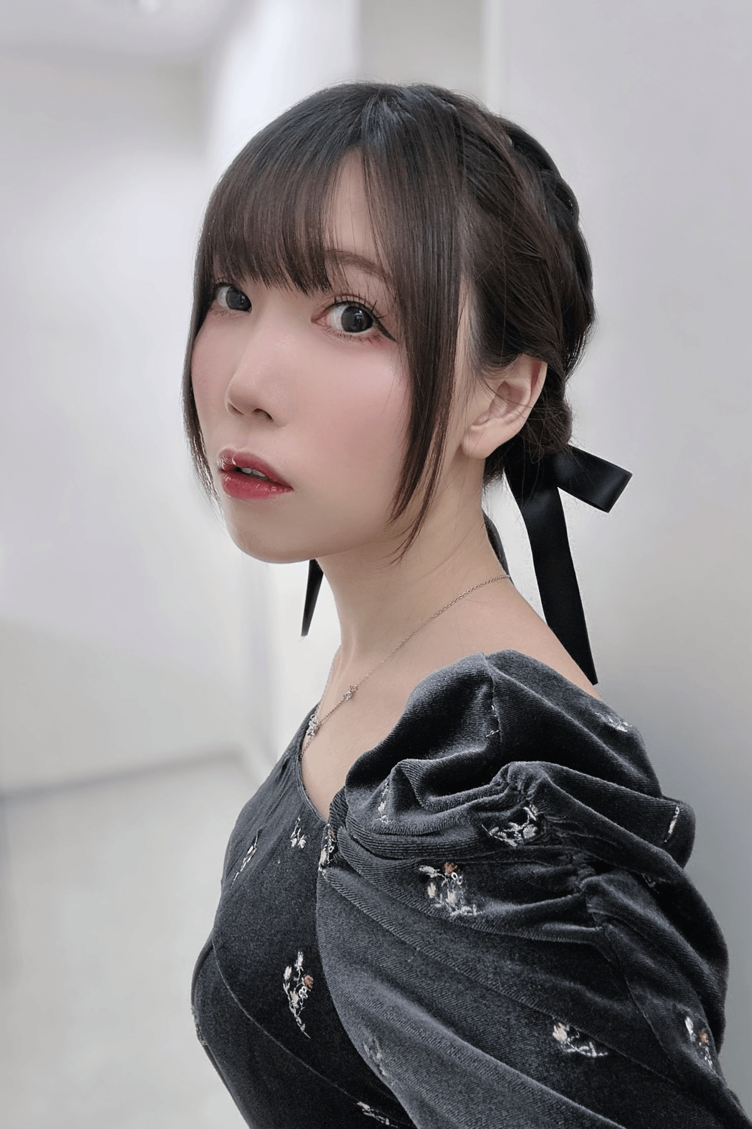 Aisaka Yuuka with a Ribbon in Her Hair - Alo Japan All About Japan