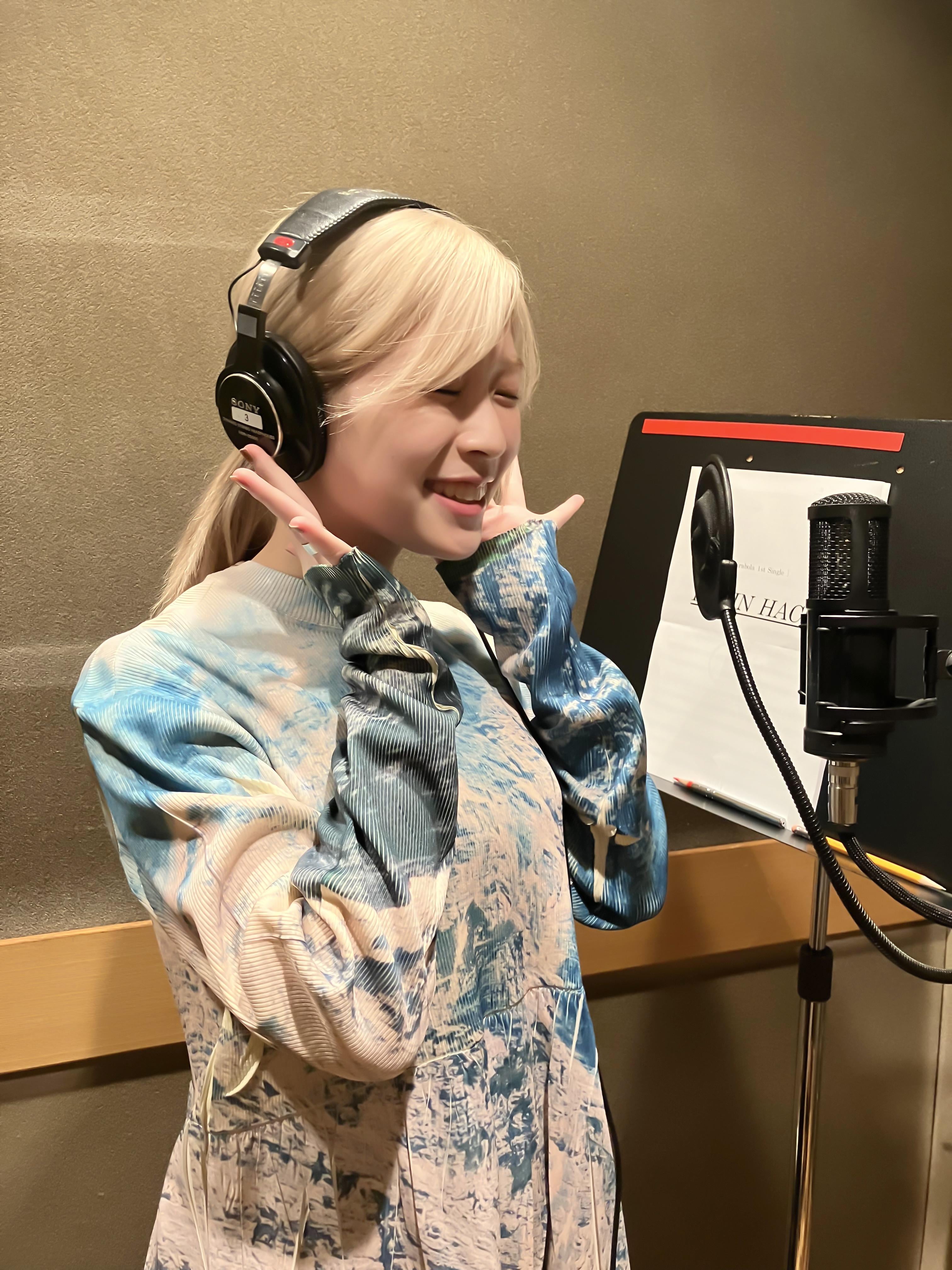 BTS of Aoyama Yoshino recording Parabola's first single "BRAIN HACK" - Alo Japan All About Japan