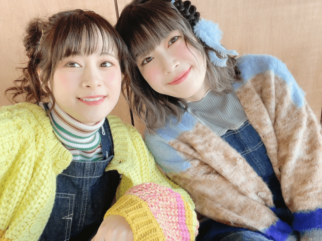 Maeda Kaori and Aoyama Yoshino from Their Kinyoubi no Shijimi Promos ...