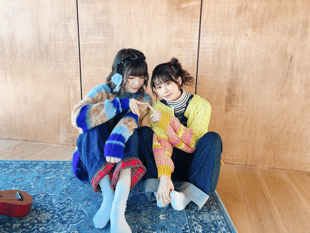 Aoyama Yoshino and Maeda Kaori from Their Kinyoubi no Shijimi Promos ...