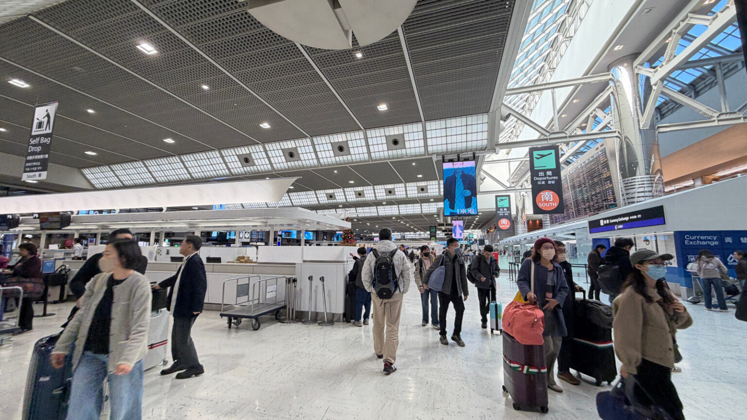 American Tourists Warned Of Denied Boarding Under New Immigration Rules ...